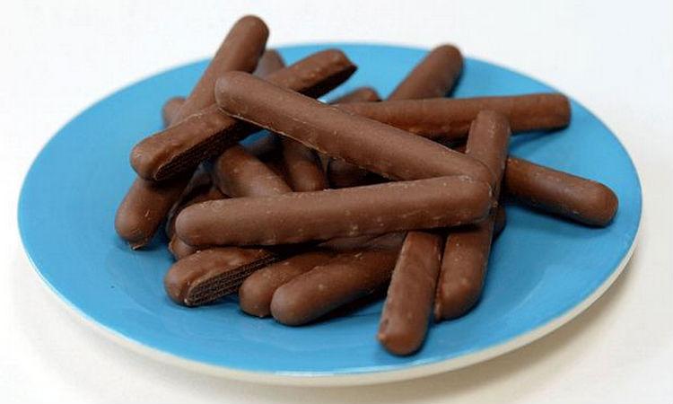 Cadbury removes two chocolate fingers from every pack